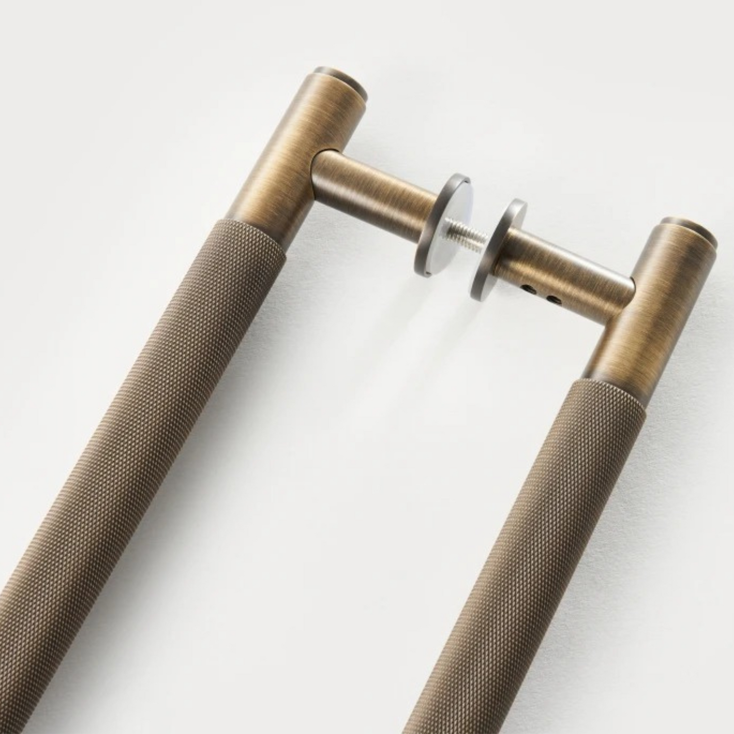 Knurled Bronze Door Handle | Torquatum – The Boutique Handle Co